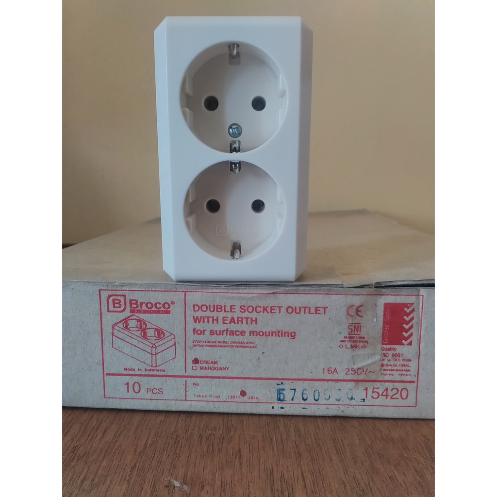 Jual Stop Kontak 2 Lubang Double OB Outbow Broco Cream | Shopee Indonesia