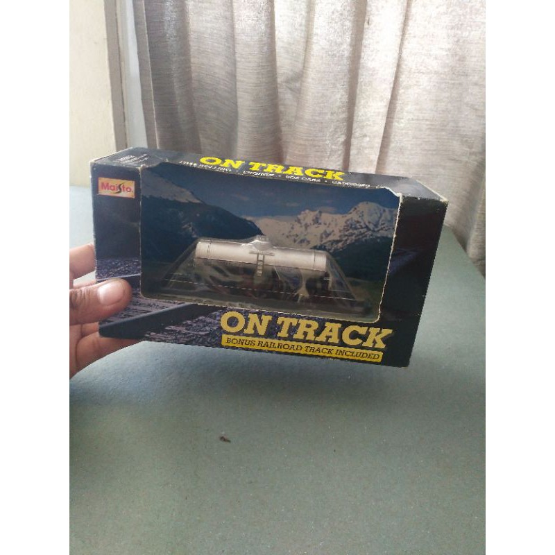 Jual miniatur kereta api gerbong tanki merek maisto full besi | Shopee ...