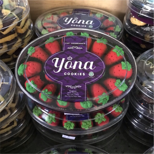 Jual Nastar Strawberry by Yona Cookies | Shopee Indonesia