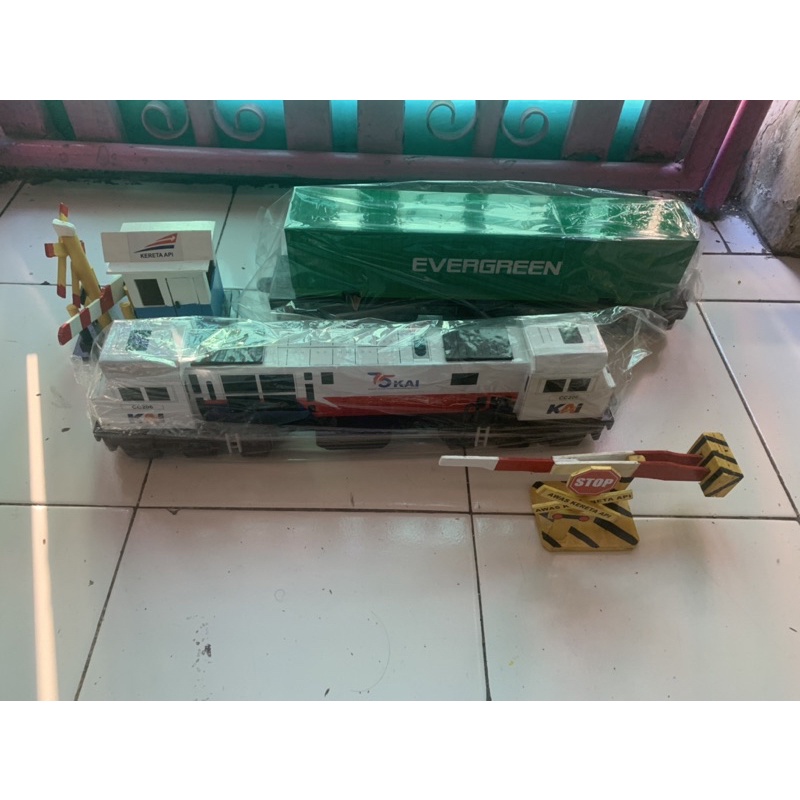 Jual miniatur kereta api 1 paket lengkap | Shopee Indonesia