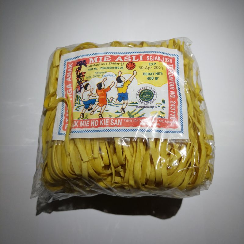 Jual Mie Bola Cap Tiga Anak 400gr (kasar) Mie Kolor / Mie Lebar / Mie ...