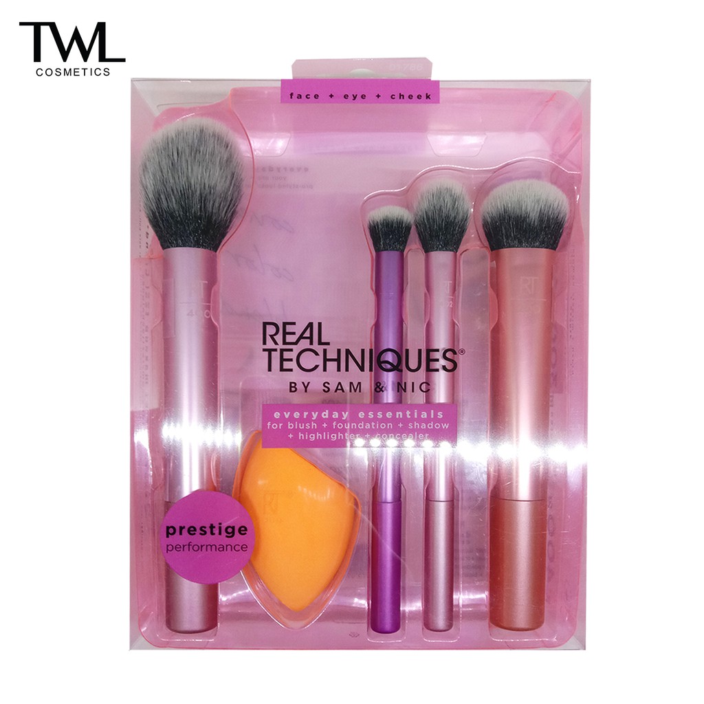 Jual Real Techniques Everyday Essentials Set | Shopee Indonesia