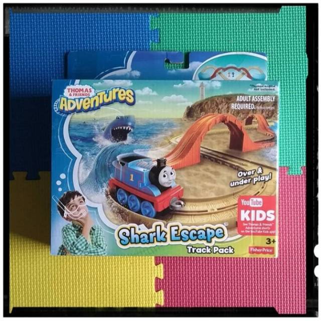 Jual Thomas & Friends Shark Escape Track Pack | Shopee Indonesia