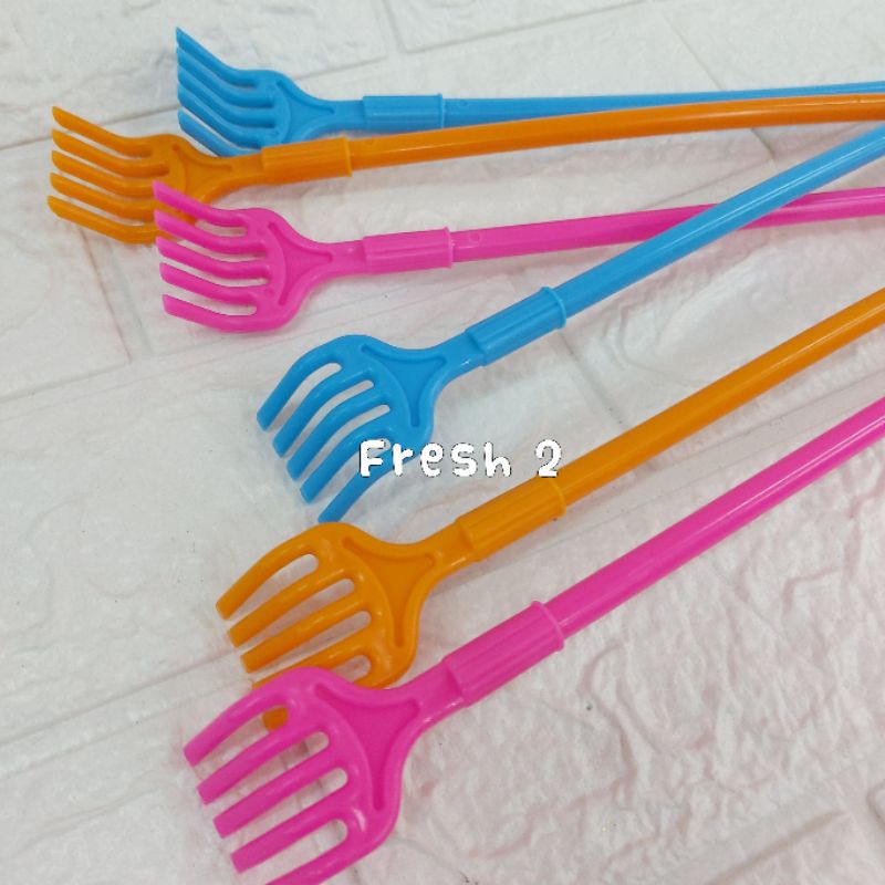 Jual garukan punggung warna warni lucu / garukan kayu / grukan pelastik ...