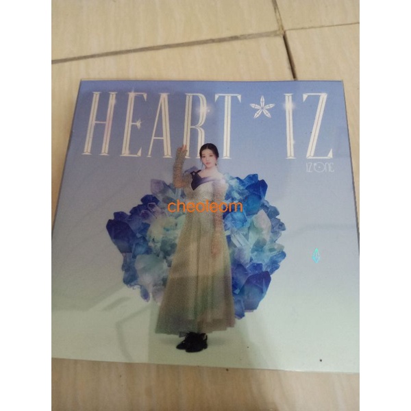 Jual IZ*ONE 2nd Mini Album - HEART*IZ - album only / unsealed, photocard wonyoung wony yujin ...