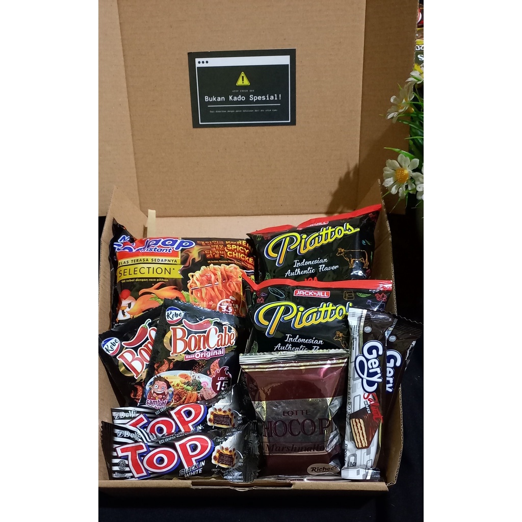 Jual SNACK BOX/ JAJANAN/ KADO WISUDA/ KADO CUSTOM/ HAMPERS | Shopee ...