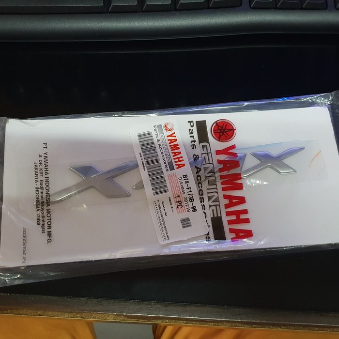 Jual Emblem Logo Lambang Silver Yamaha XMax 250 B74-F173B-00 | Shopee ...