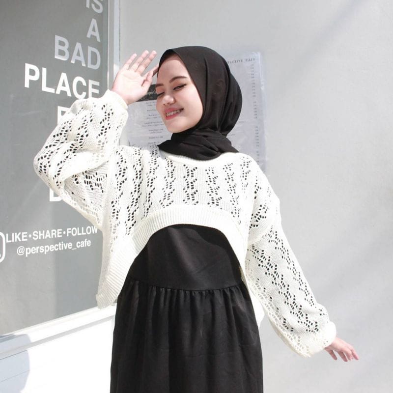 Jual Milka Outer Crop Rajut Yura Balon Oversize - Outwear Bluse Rajut ...