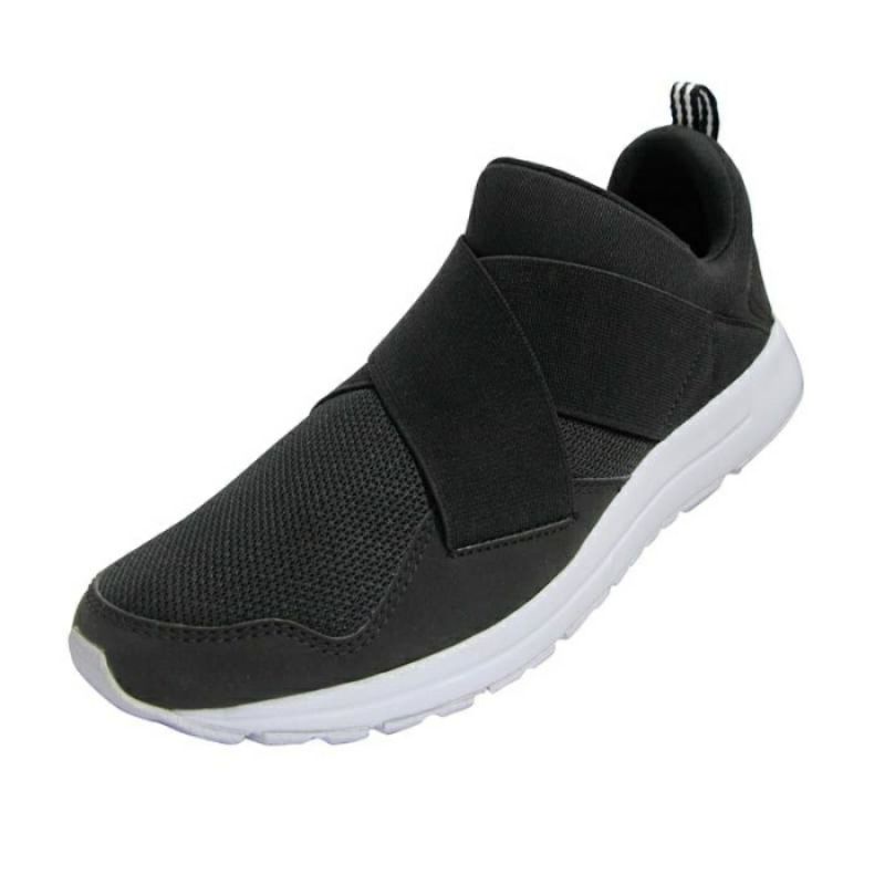 Jual Sepatu League Vault Slip On M Black Running Shoes Cowo Cewe ...