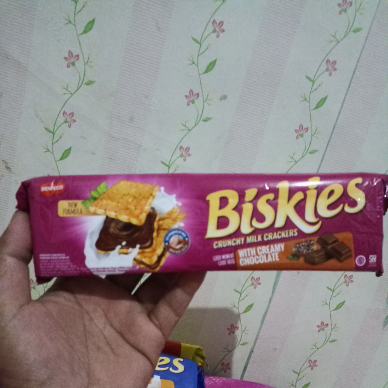 Jual Biskuit Biskies Crunchy Milk Crackers 96 g | Shopee Indonesia