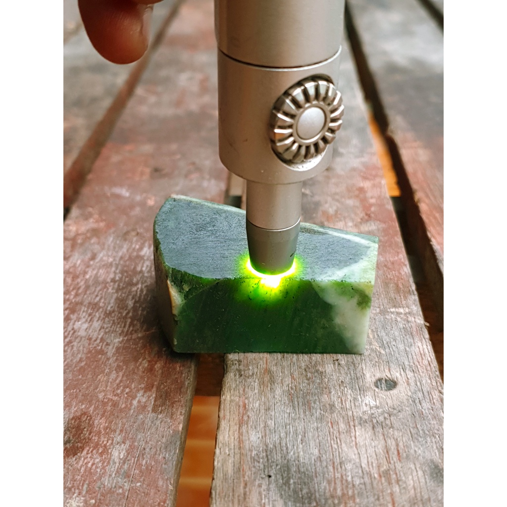 Jual BAHAN BATU HIJAU NEPHRITE JADE TOTOL LUMUT HIJAU GIOK HIJUA ...