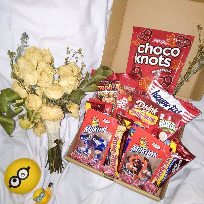 Jual SNACK BOX RED MURMER, FREE KARTU UCAPAN | Shopee Indonesia