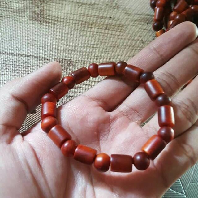 Jual GELANG KAYU GAHARU AGATHIS ATAU KAYU RAJA | Shopee Indonesia