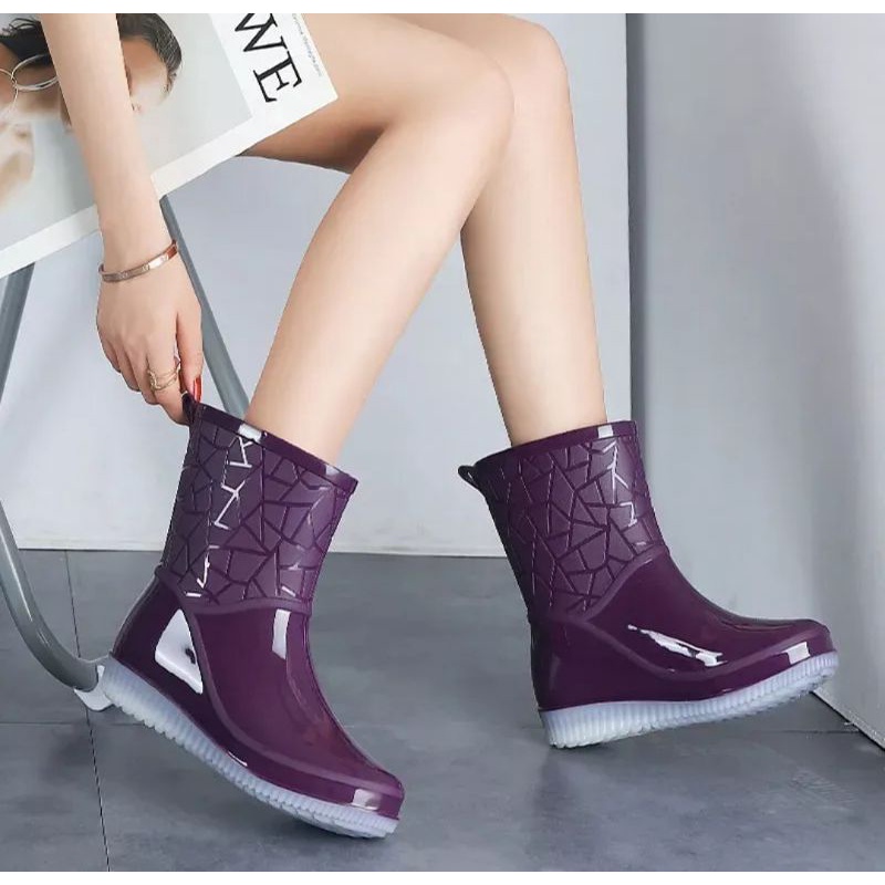 Jual Sepatu Boots Wanita Anti Air / Sepatu Boots Hujan Low Heels (bahan ...