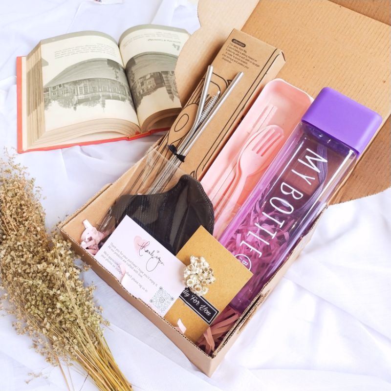 Jual Hampers Gift Box My Bottle Dan Set Alat Makan Untuk Kado Ultah ...