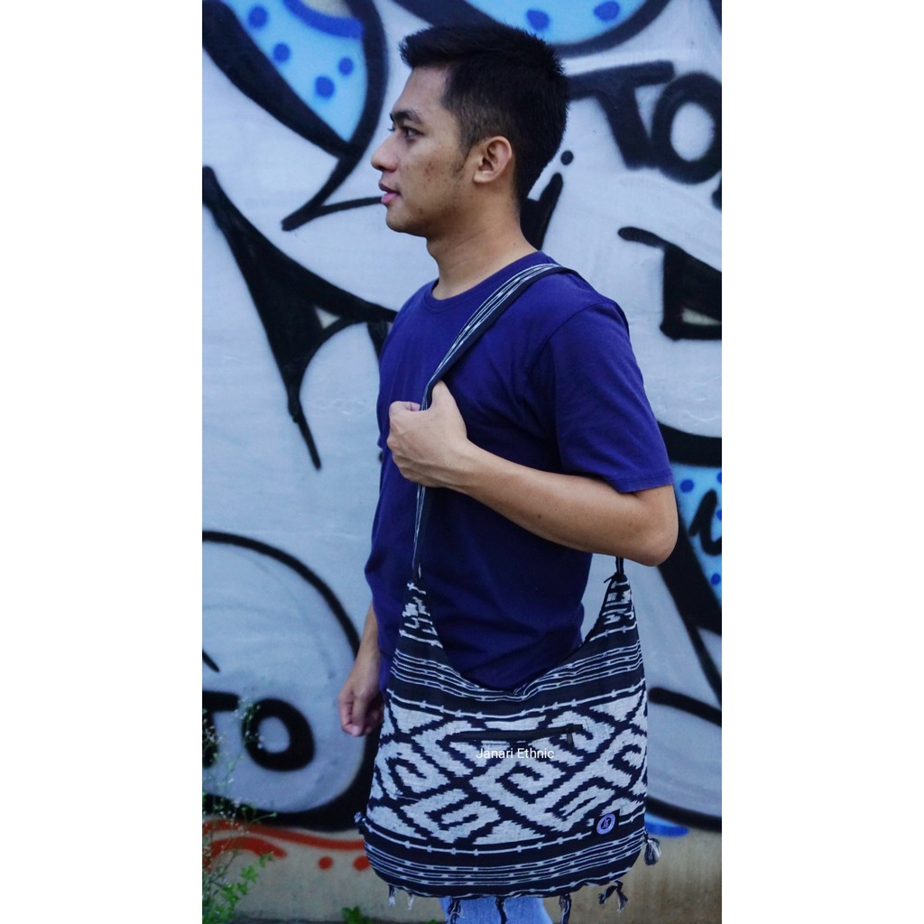 Jual SLING BAG TENUN ETNIK TAS TENUN SELEMPANG LOMBOK WARNA HITAM ABU ...