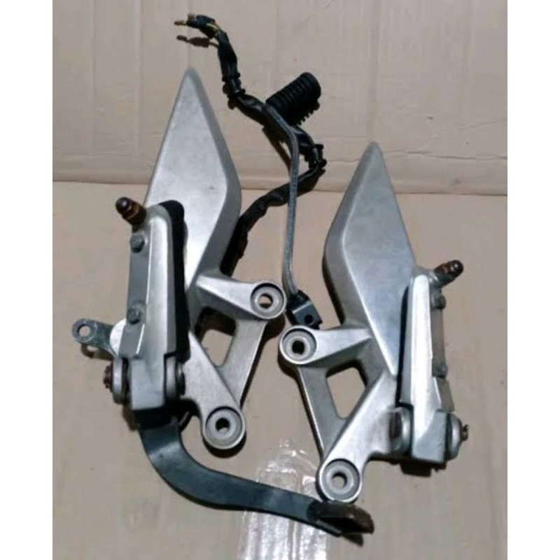 Jual footstep cb150r L (kiri) | Shopee Indonesia