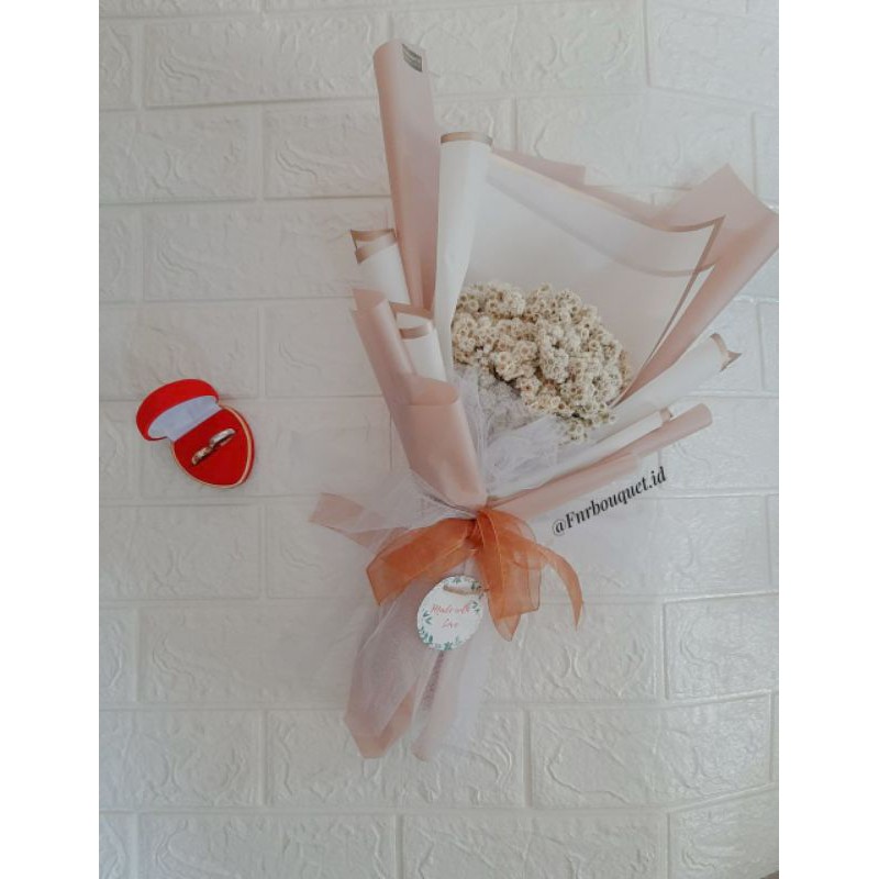 Jual Buket bunga edelweis utk engagement/wisuda/ultah | Shopee Indonesia