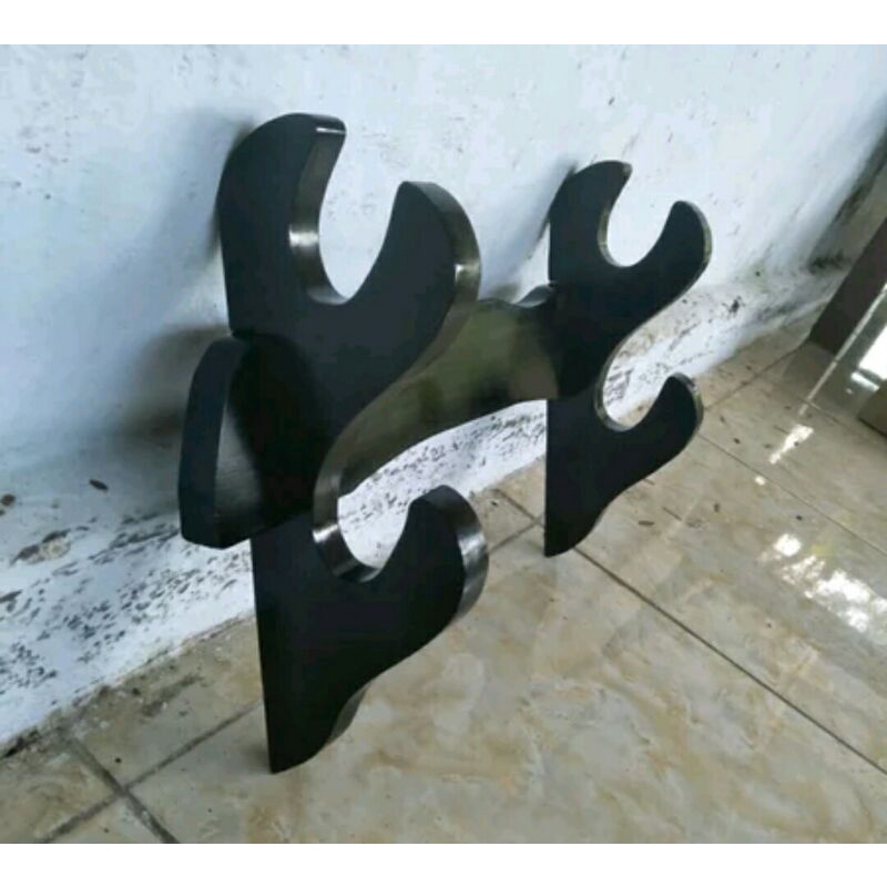 Jual stand dudukan pedang katana samurai 2 tingkat | Shopee Indonesia