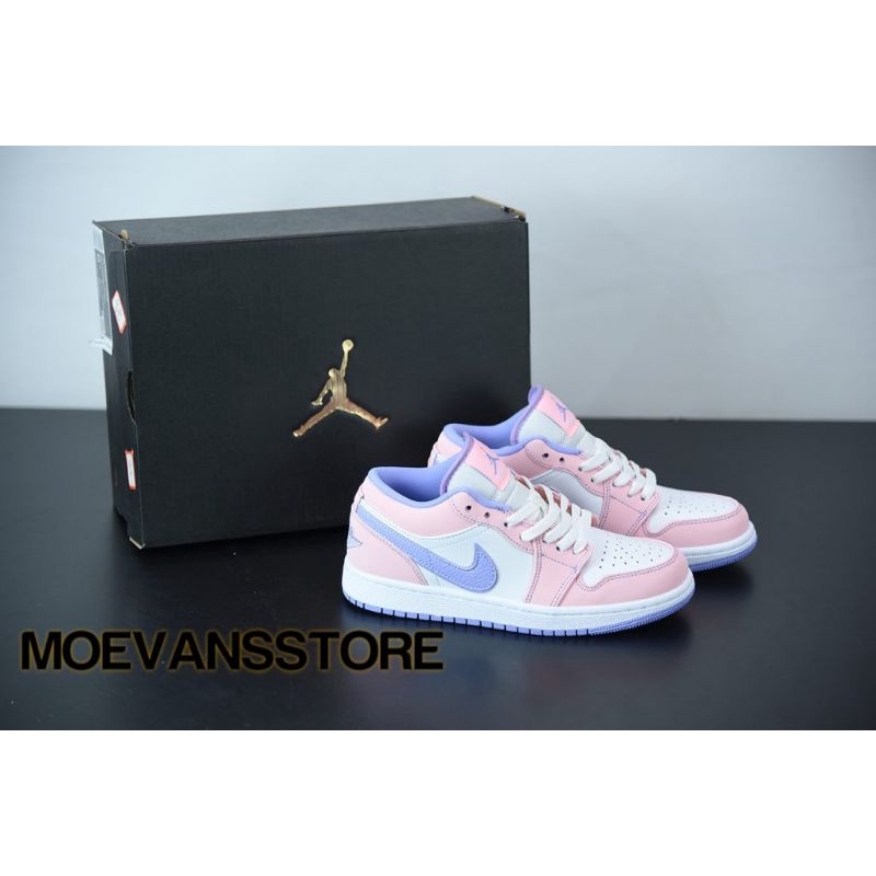 Jual SEPATU SNEAKERS WANITA AIR JORDAN 1 RETRO LOW SE ARCTIC PUNCH ...