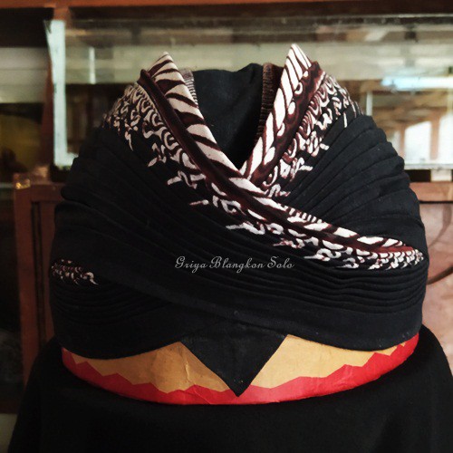 Jual Blangkon JOgja Lipat Sliwir Motif Batik P4rang Putih | Shopee ...