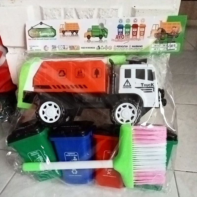 Jual Truk Sampah Kebersihan 4 Tong Sapu Cikrak Mainan Anak Mobil Truck ...