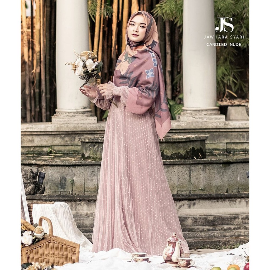 Jual Syari RENESMEE CANDIED Nude / Set Dress Khimar | Shopee Indonesia