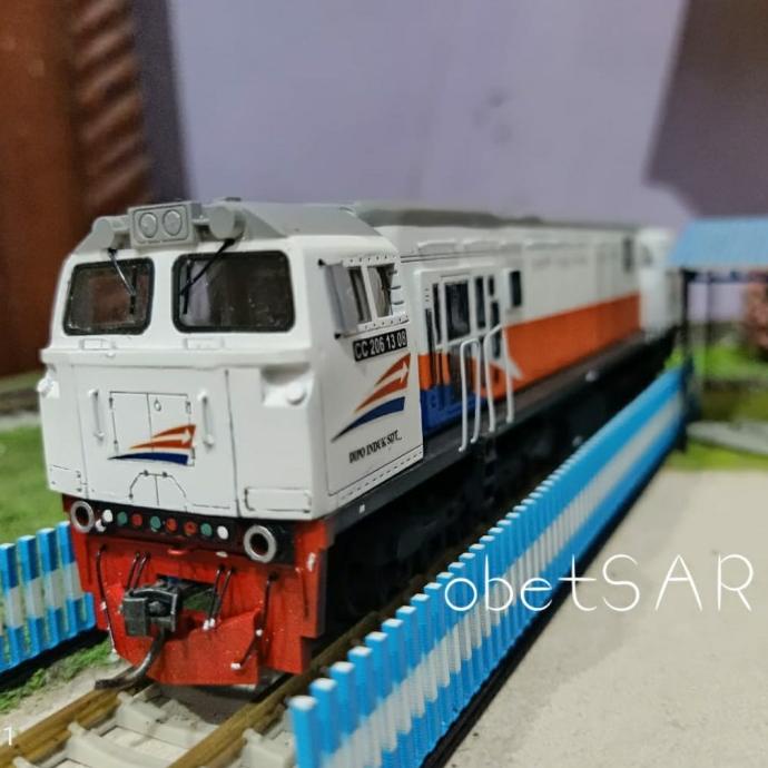 Jual Miniatur kereta api CC206 Detail higt full skala HO 1:87 | Shopee ...