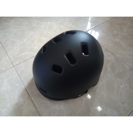 Jual Helm Sepeda Batok / Helm BMX/ Helm Inline Skate Merk Genio ...