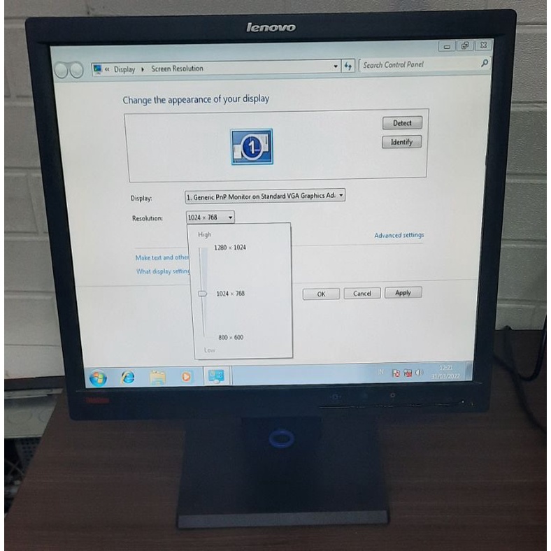 Jual Monitor Lenovo Thinkcentre 17 Inch L1711pC Kotak, Like New ...
