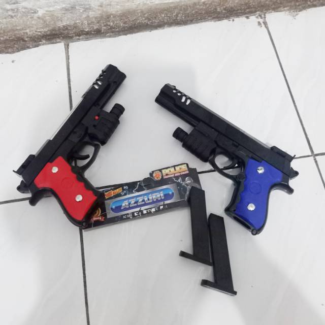 Jual Mainan pistol Azzuri spiring laser-pistol kokang peluru bulat ...