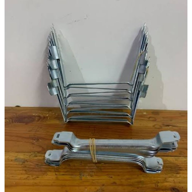 Jual gantungan penyangga klem besi talang pvc kotak u segiempat ...