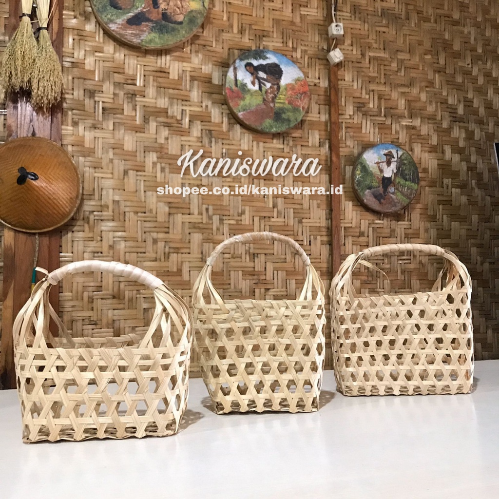 Jual TAS KERANJANG BAMBU / ANYAMAN BAMBU / TAS SOUVENIR BAMBU / TAS HAMPERS BOGOR | Shopee Indonesia