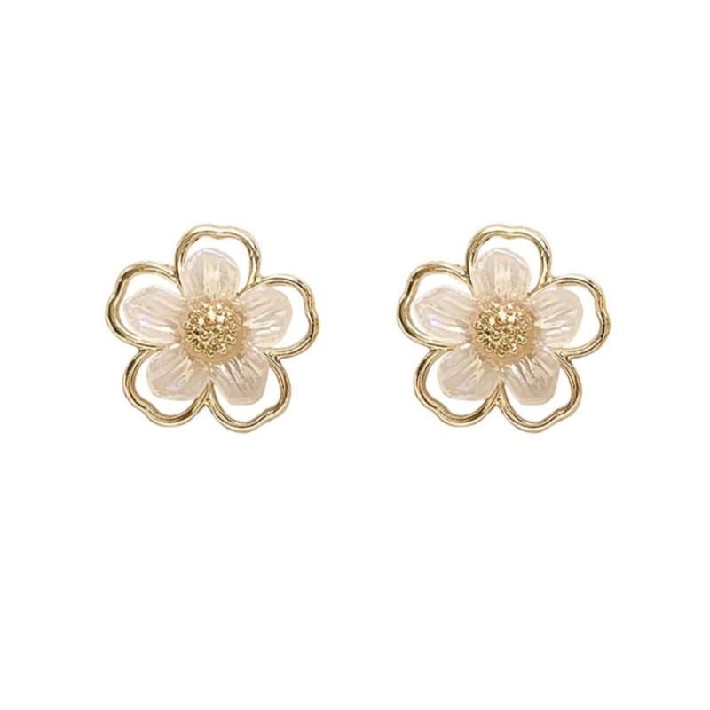 Jual Anting Wanita Model Bunga Putih | Shopee Indonesia