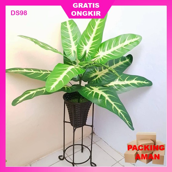 Jual Tanaman Artificial Hias Plastik Besar Dengan Pot Rotan Sintetis ...