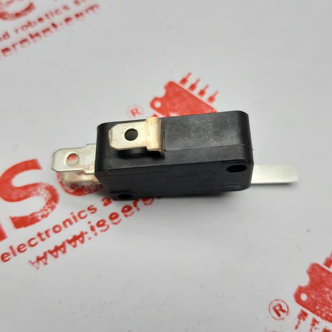Jual Micro Limit Switch Sensor Pembatas Spdt 16A 250V Ac Plat Pendek Iseeu773 Ayo Order | Shopee ...