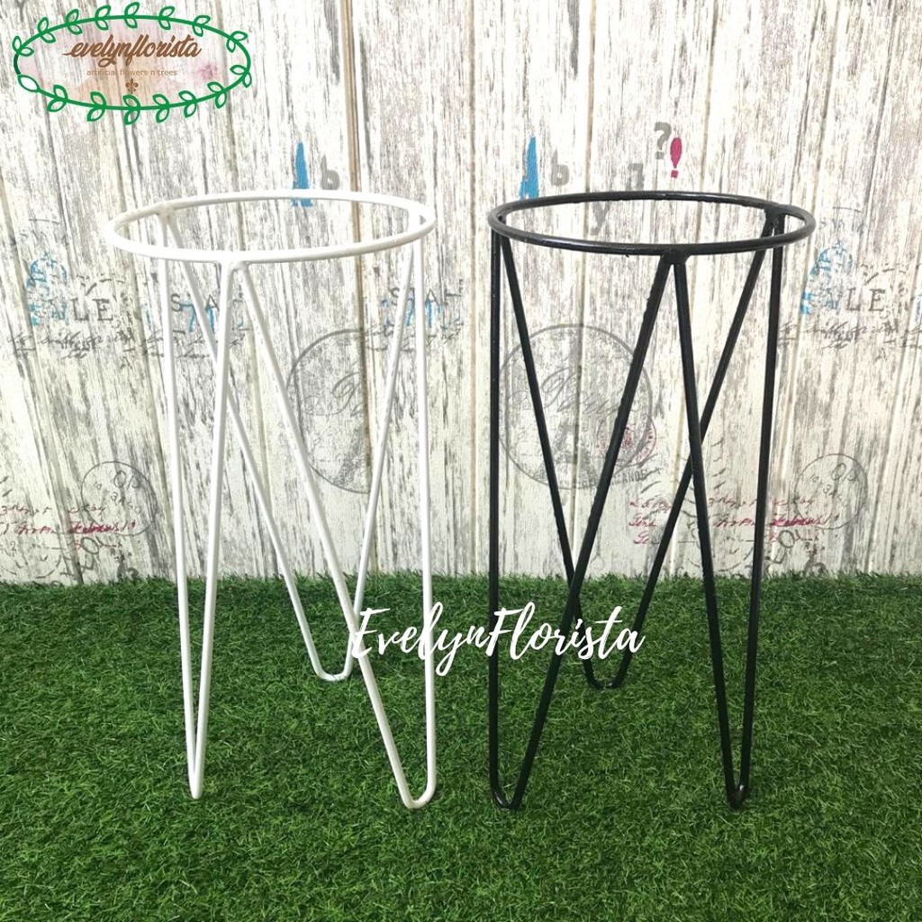 Jual Standing Pot Besi Kaki Tiga T50mc D24cm Pajangan Tanaman Hias ...