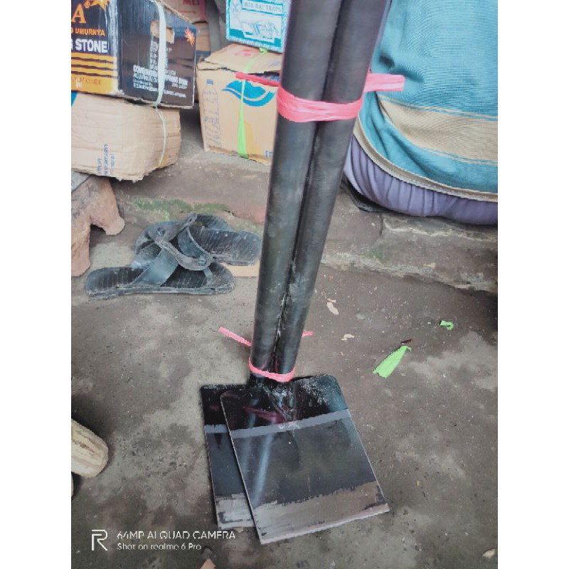 Jual Cangkul besi proyek/cangkul multiguna cangkul ukuran sedang ...