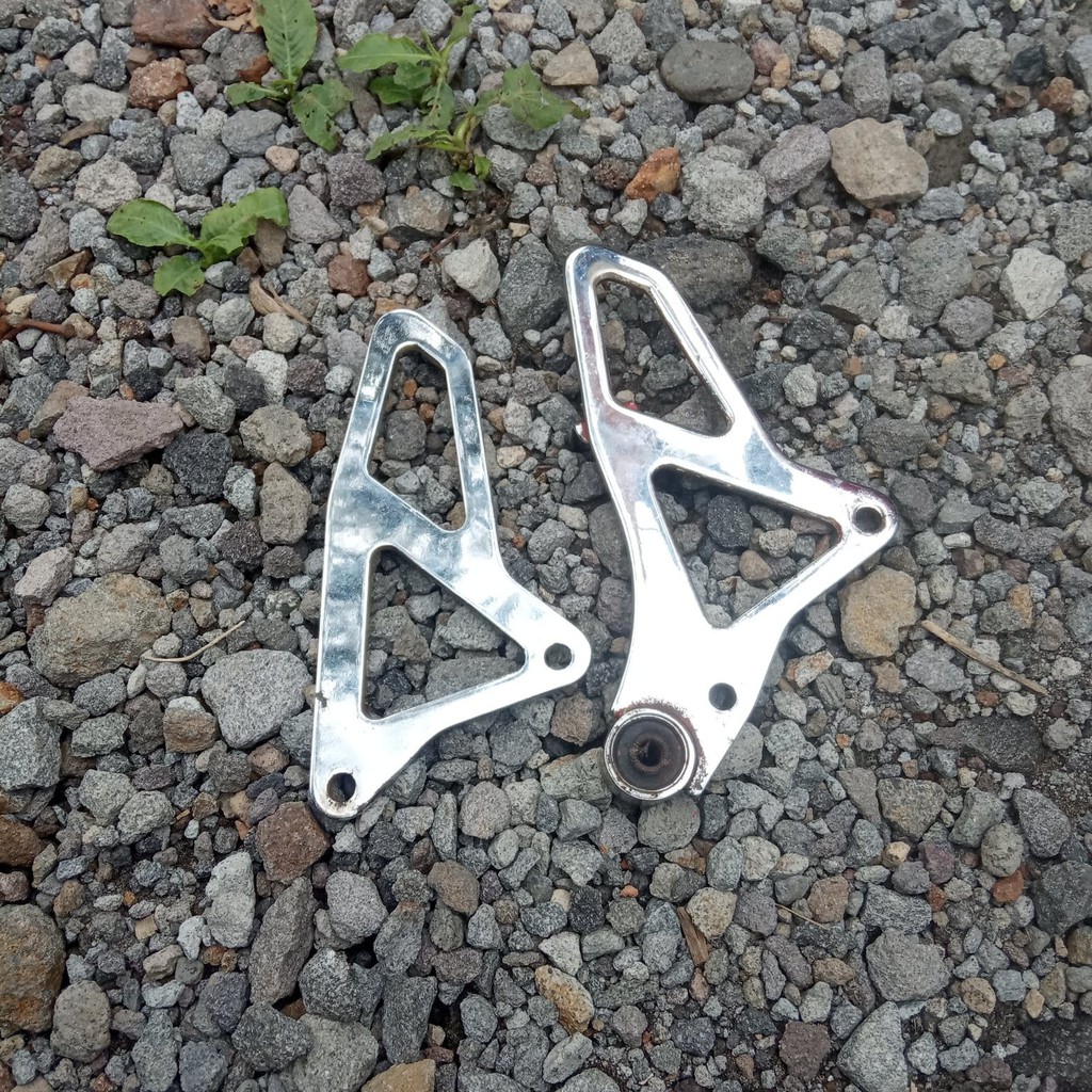Jual Kupingan dudukan footstep Suzuki satria 2 tak lumba original ...