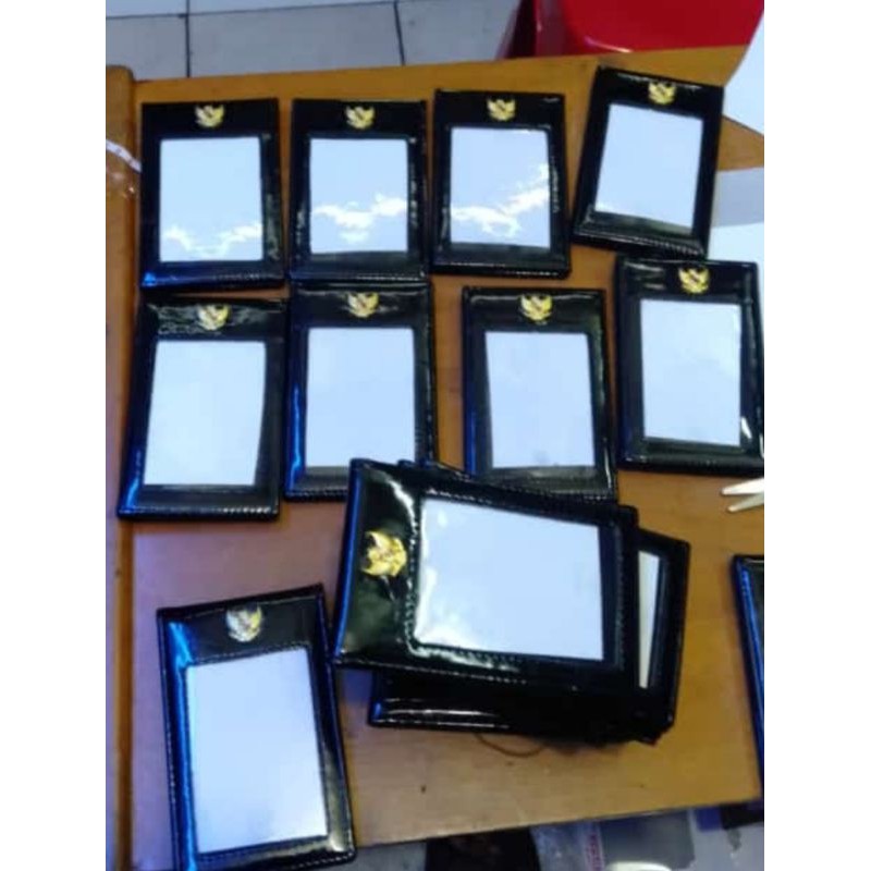 Jual Name tag id card (saku) logo Garuda glossy | Shopee Indonesia