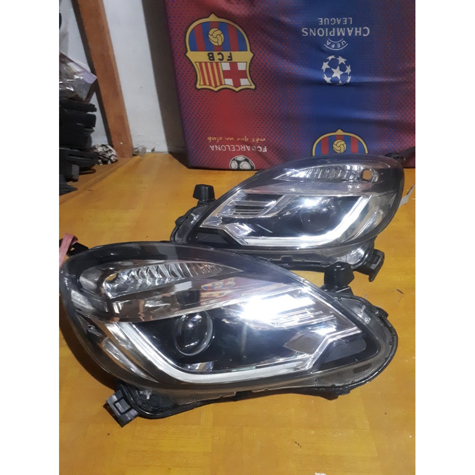 Jual Headlamp Mobilio atau Brio RS sepasang Original | Shopee Indonesia