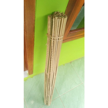 Jual 10 Batang Bambu Bahan Layangan | Ajir Tanaman | Stik Bambu Panjang ...