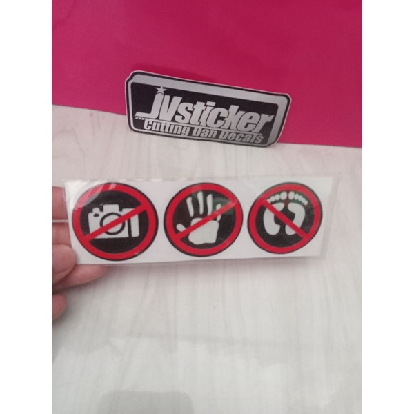 Jual cutting sticker dilarang foto injak sentuh | Shopee Indonesia