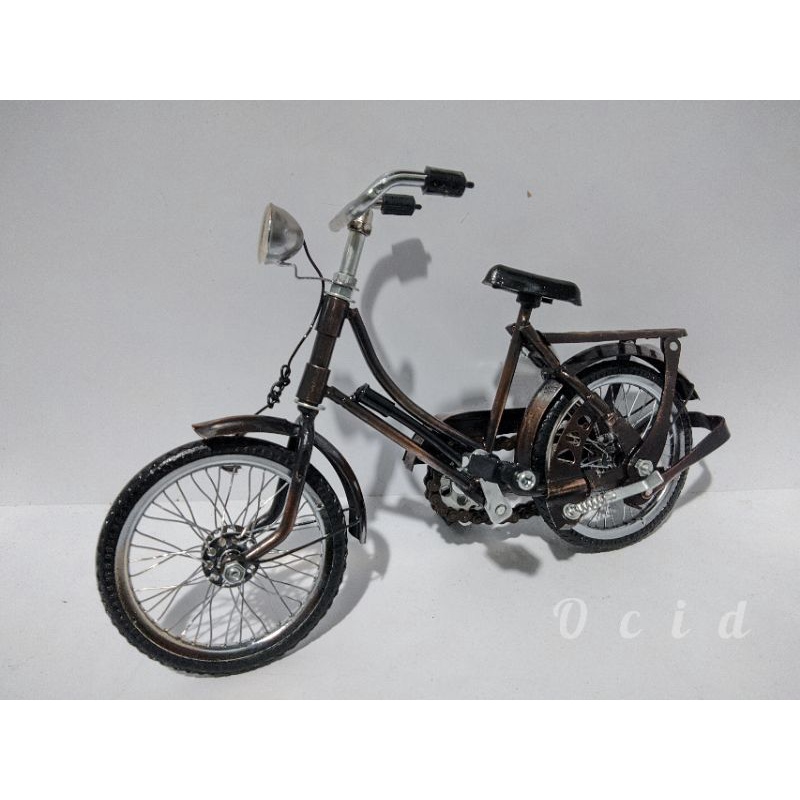 Jual TERMURAH MINIATUR SEPEDA KLASIK ONTHEL BAHAN LOGAM BESI | Shopee ...