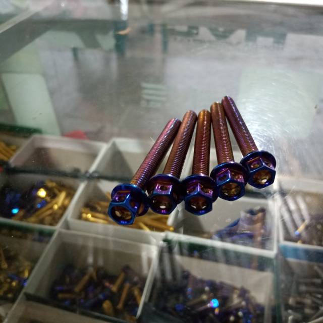 Jual Baut probolt Heng blue biru ukuran 6x50 drat 10 panjang 5 cm ...