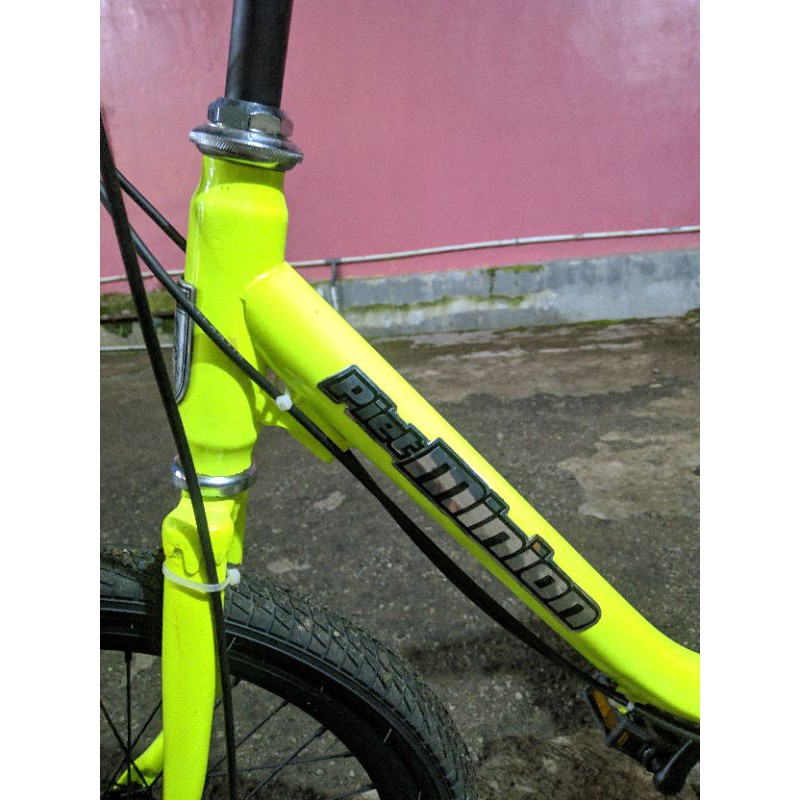 Jual Emblem Sepeda Minion Samping (2pcs) | Shopee Indonesia