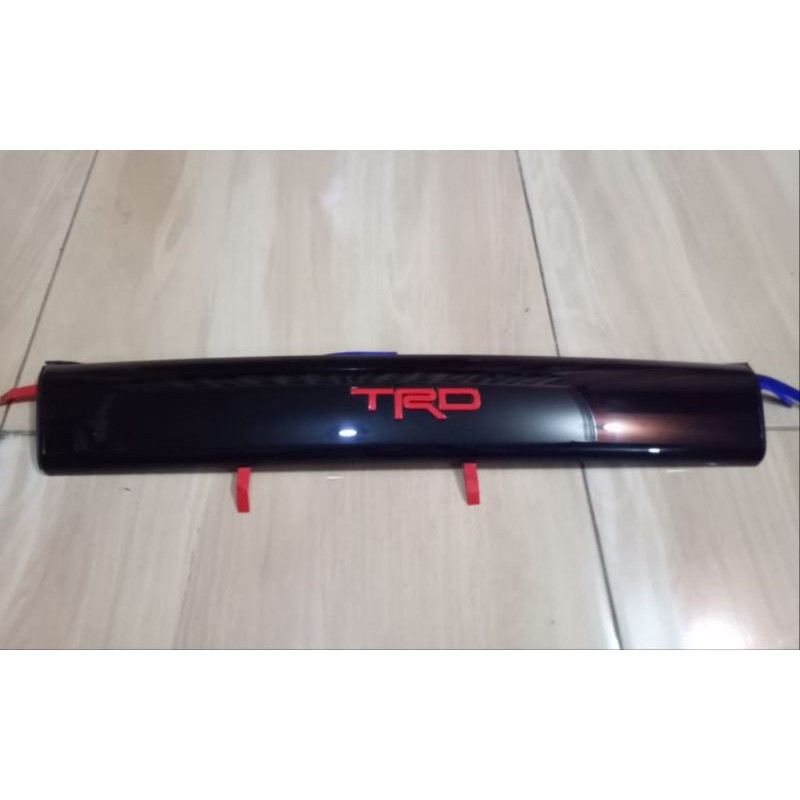 Jual LIST GARNISH COVER RADIATOR GRILL BAWAH TRD FORTUNER 2016-2019 ...