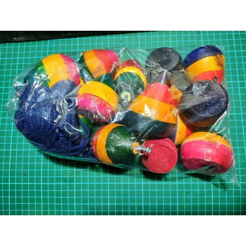 Jual Mainan Jadul Gassing Panggal Kayu / Gasing Panggal / Gangsing ...