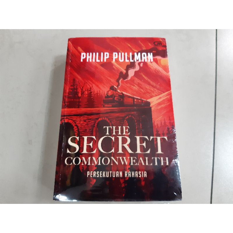 Jual Novel The Secret Commonwealth (Persekutuan Rahasia) (The Book of ...