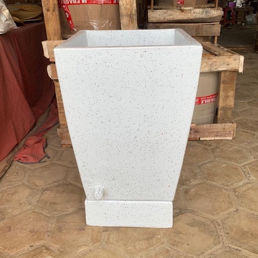 Jual BAK MANDI GENTONG AIR MODEL KOTAK PUTIH TYPE 50 TERASO GUCI SEMEN ...